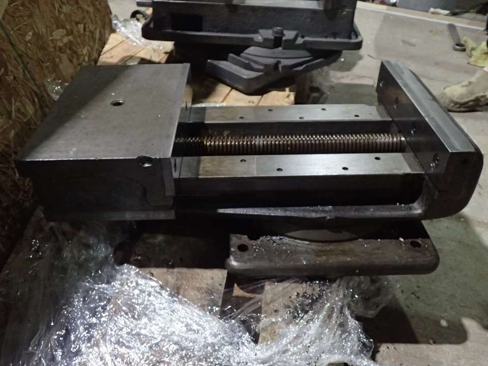 12" Metal Shaper Vise with Swivel Base: Jaws Open 13-1/4" Machinist ...