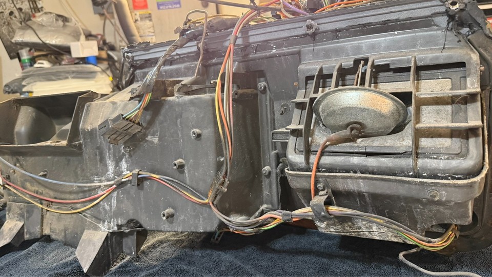 1978 - 1988 Gbody Monte Cutlass AC Heater Box OEM Genuine GM NEW PARTS ...