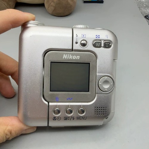 Nikon COOLPIX SQ 3.1MP Digital Camera Silver -Used 90% New Working ...