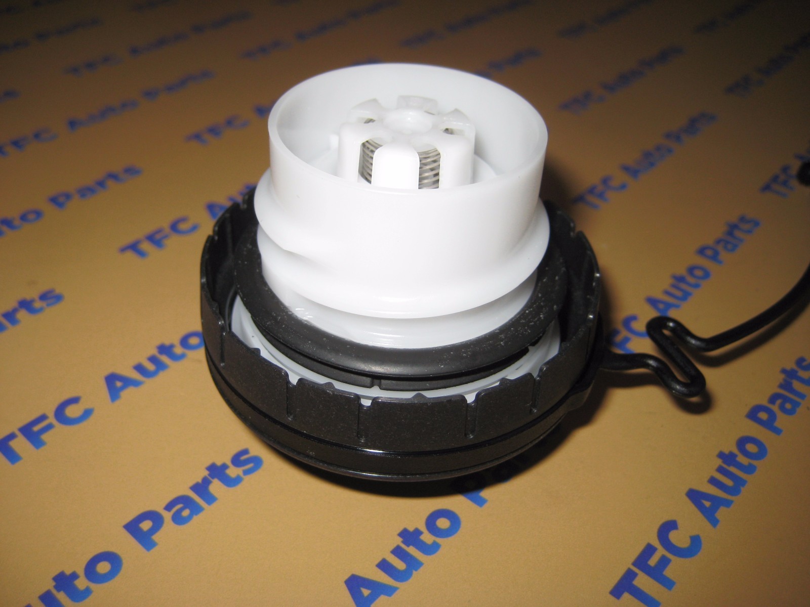 TOYOTA LEXUS OEM Fuel Gas Cap Screw-on style 7730007030 Fits Many ...