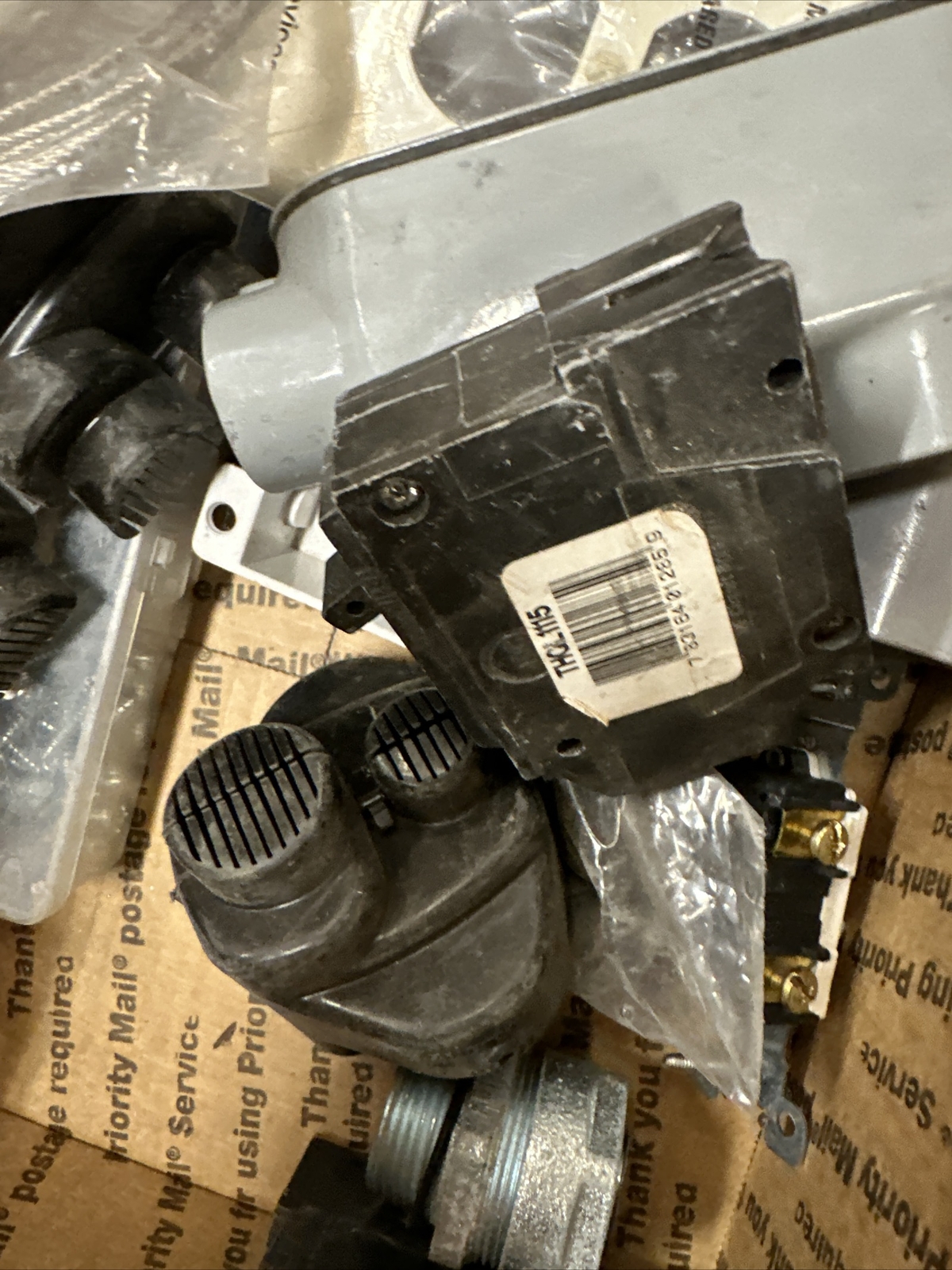 MIXED LOT OF ELECTRICAL SUPPLIES. BREAKERS. COVERS. SCREWS. | eBay