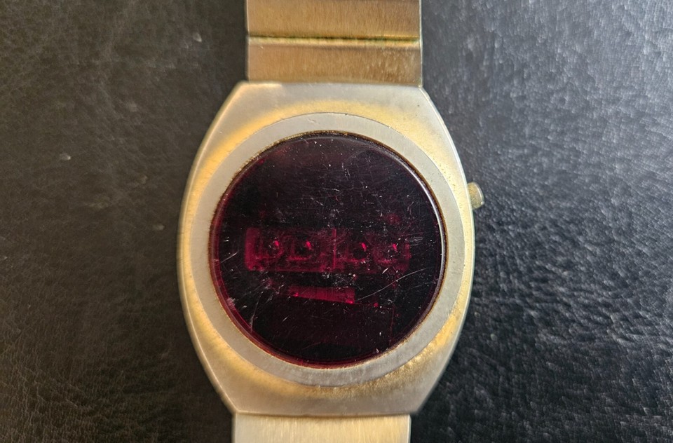 Vinatge Red LED Digital Watch - Untested | eBay