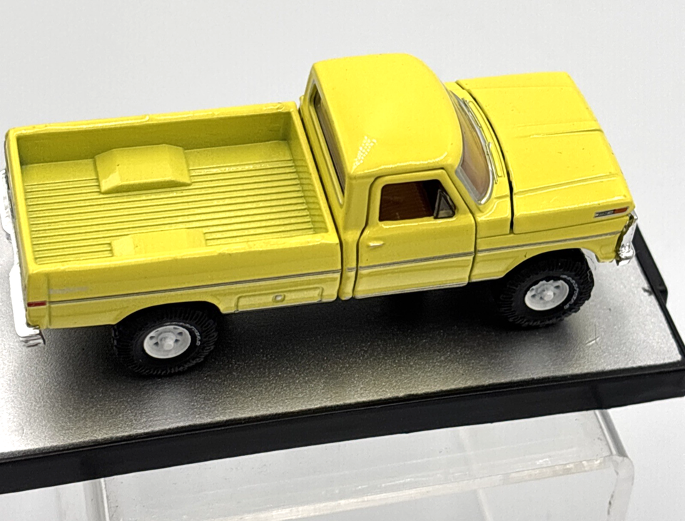 M2 Machines Yellow 1972 Ford F-250 Explorer 4x4 Truck R63 22-07 Die ...