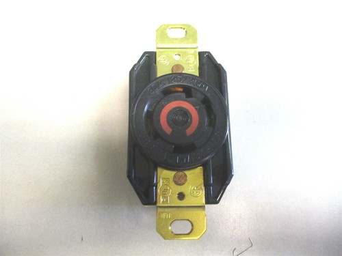 G3844-03390 KUBOTA RECEPTACLE (L-R) SQ-1140 / 1200 / 3250 / 3350 ...