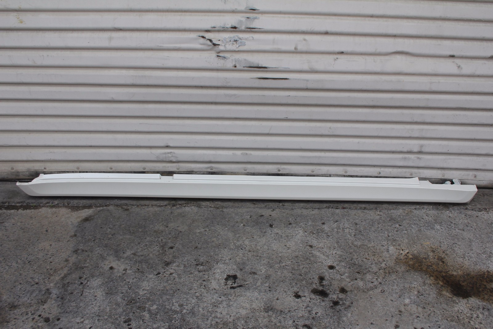 Right Passenger Sports Rocker Panel Side Skirt 2046982454 OEM MERCEDES ...