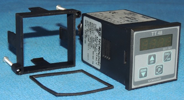Tecnologic TT48 Digital Microprocessor Timer 1/16 Din 230V Undecal ...