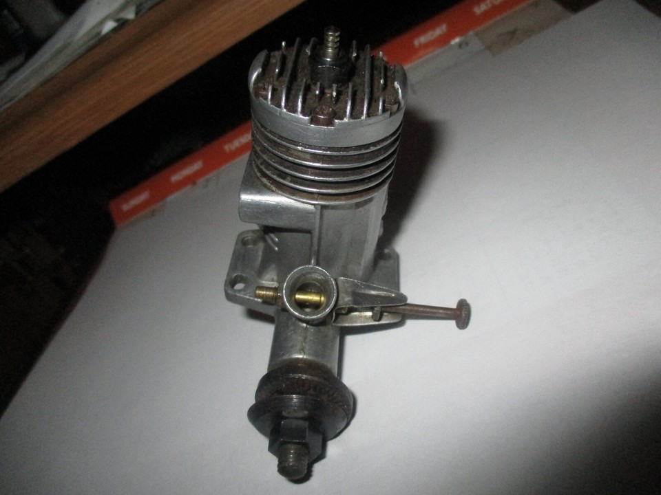 Very clean original Fox .35 model airplane engine with good compression ...