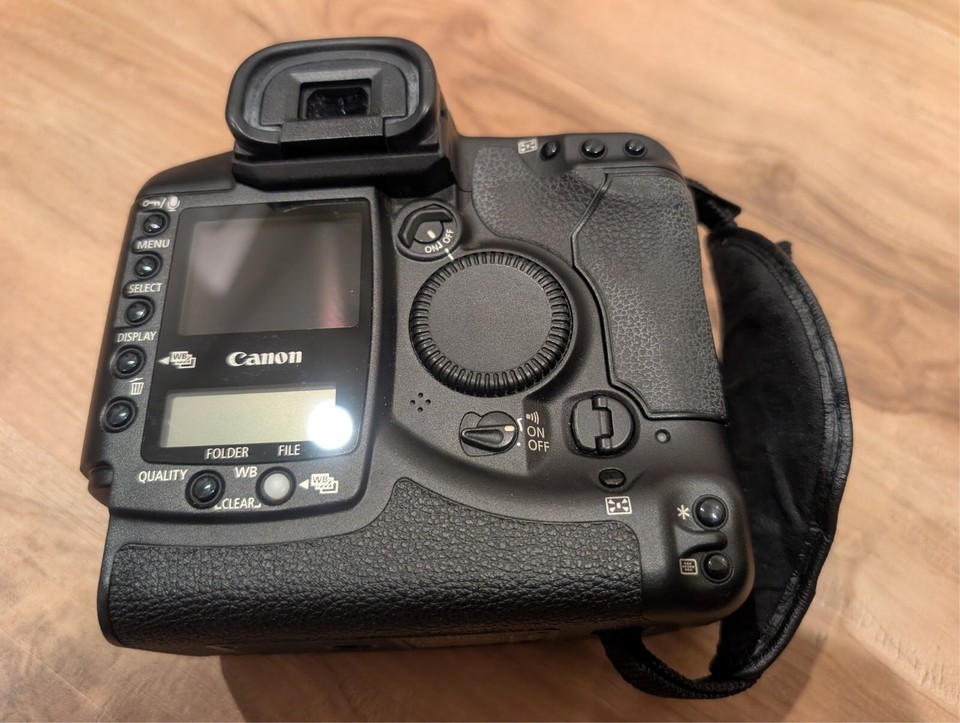 MINT 5K Clicks! Canon EOS 1Ds Mark I, Full Frame 11.1 MP DSLR Body Only ...