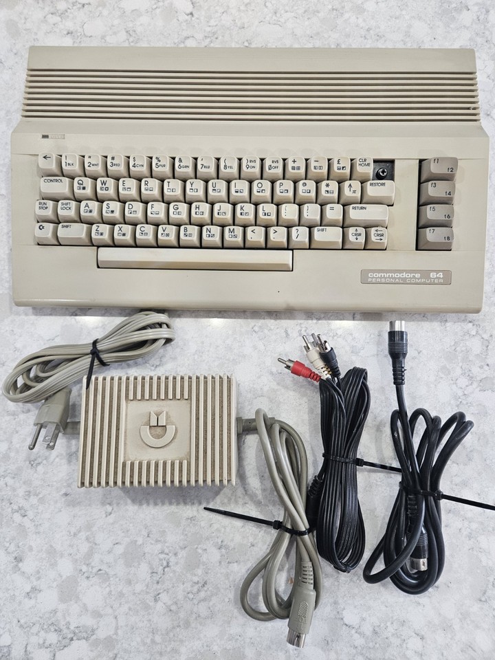 Vintage Commodore 64C Computer System Console Power Supply and Box C64 ...