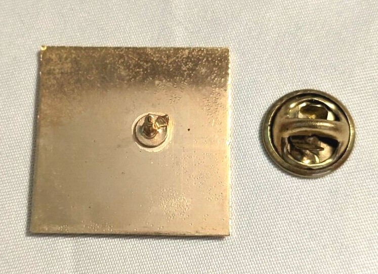 1994 Delta Epsilon Chi DECA School College Detroit Windsor CDC Lapel ...