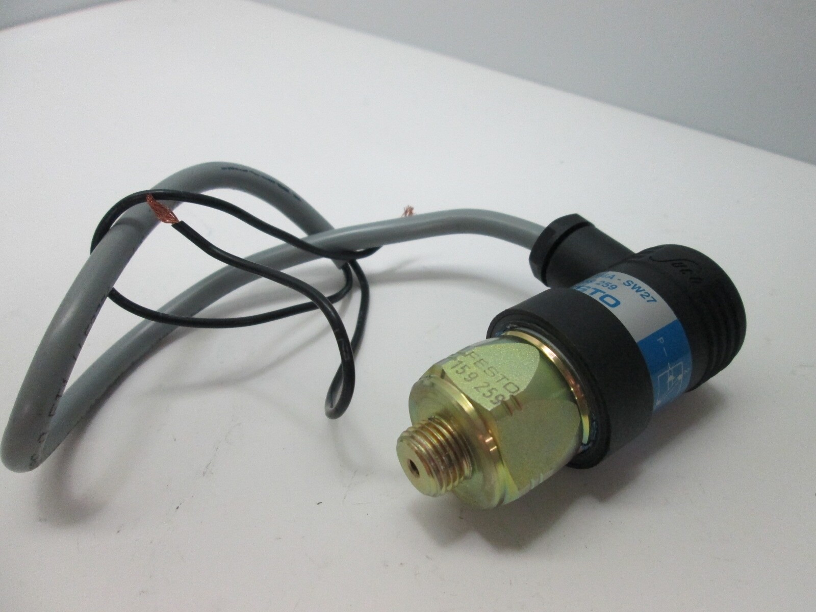 Festo PEV-1/4A-SW27 Pressure Switch, Pressure Range: 1-10bar (14.5 ...