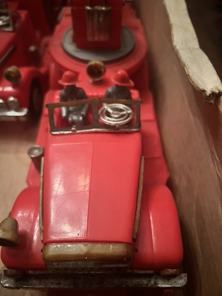 Vintage c1960's “The Chief" Fire engine set nearly complete in Orig box ...