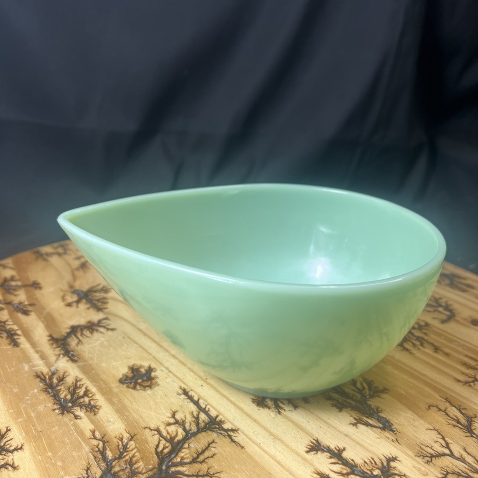 Vtg Fire King Jadeite Mixing Bowl Swedish Modern Teardrop Med Size 8 ...