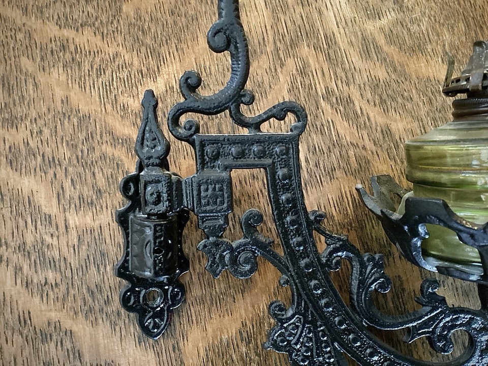 Antique Victorian Wall Mount Oil Lamp Cast Iron Bracket Glass Kerosene ...