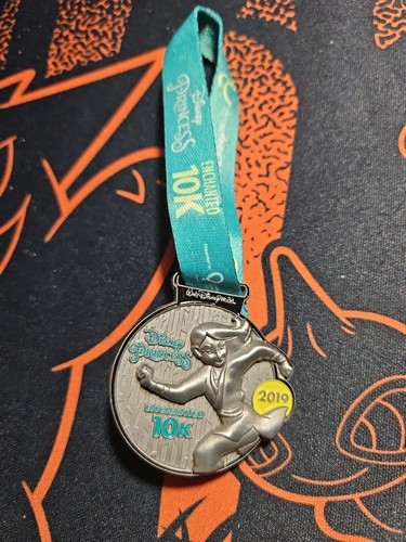 2019 Run Disney Princess Half Marathon Replica Medal Pin Enchanted 10K ...
