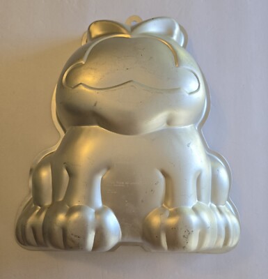 Vintage 1978 Garfield Cat Cartoon Wilton Cake pan Mold 502-9403 | eBay