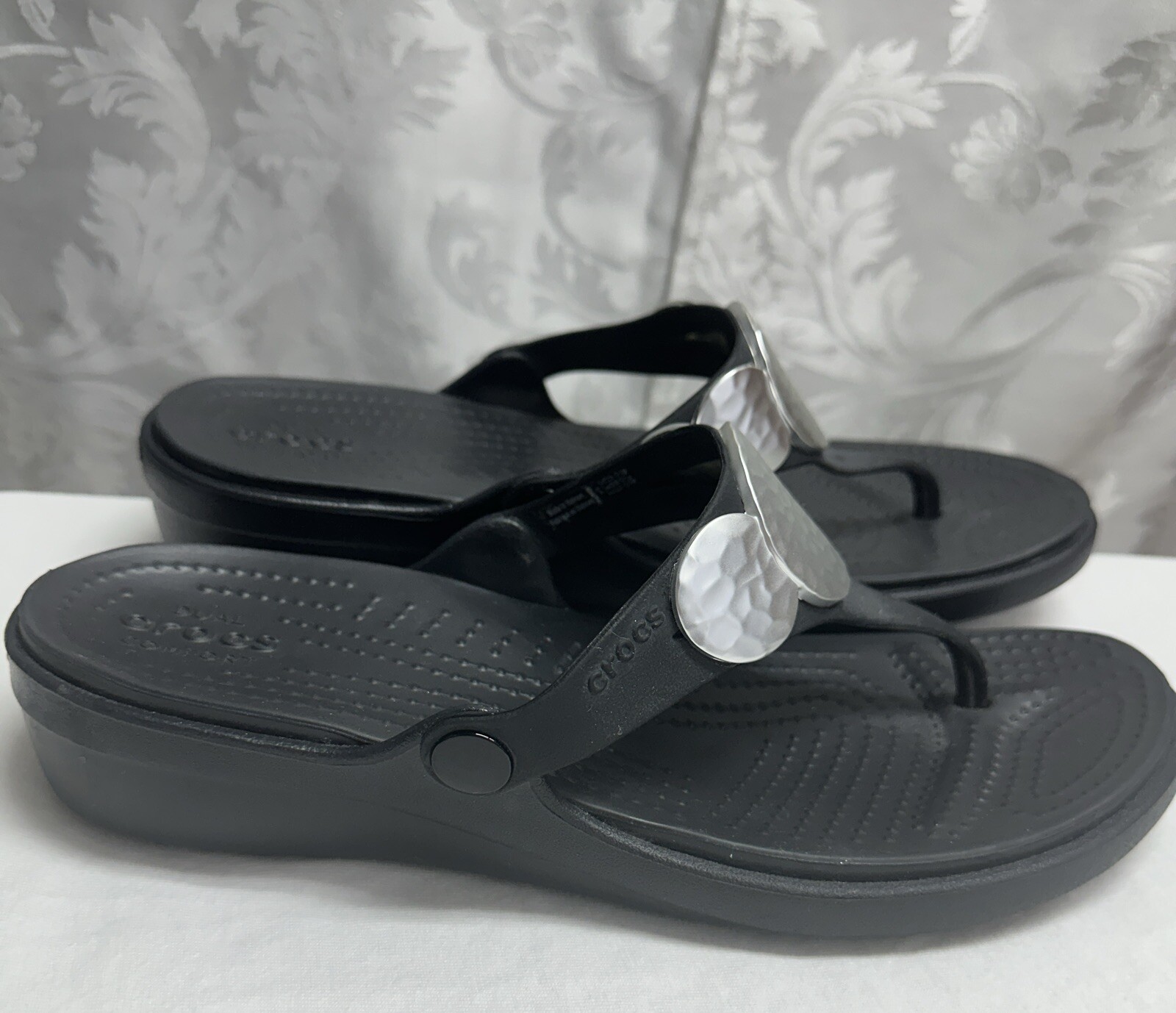 Crocs Sanrah Hammered Circle Black Silver Thong Wedge… - Gem