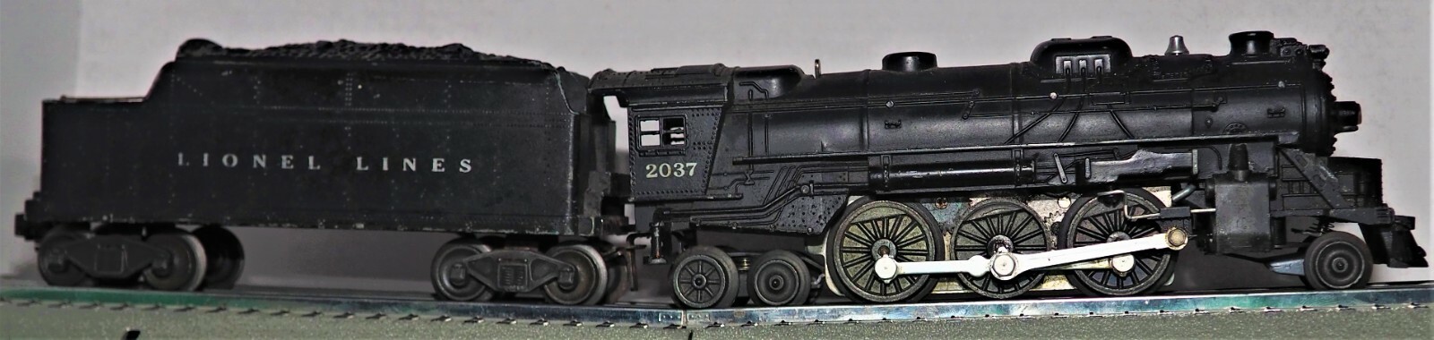 Lionel #2047 Prairie-type locomotive w / 6466 W, Whistle Tender, Runs ...