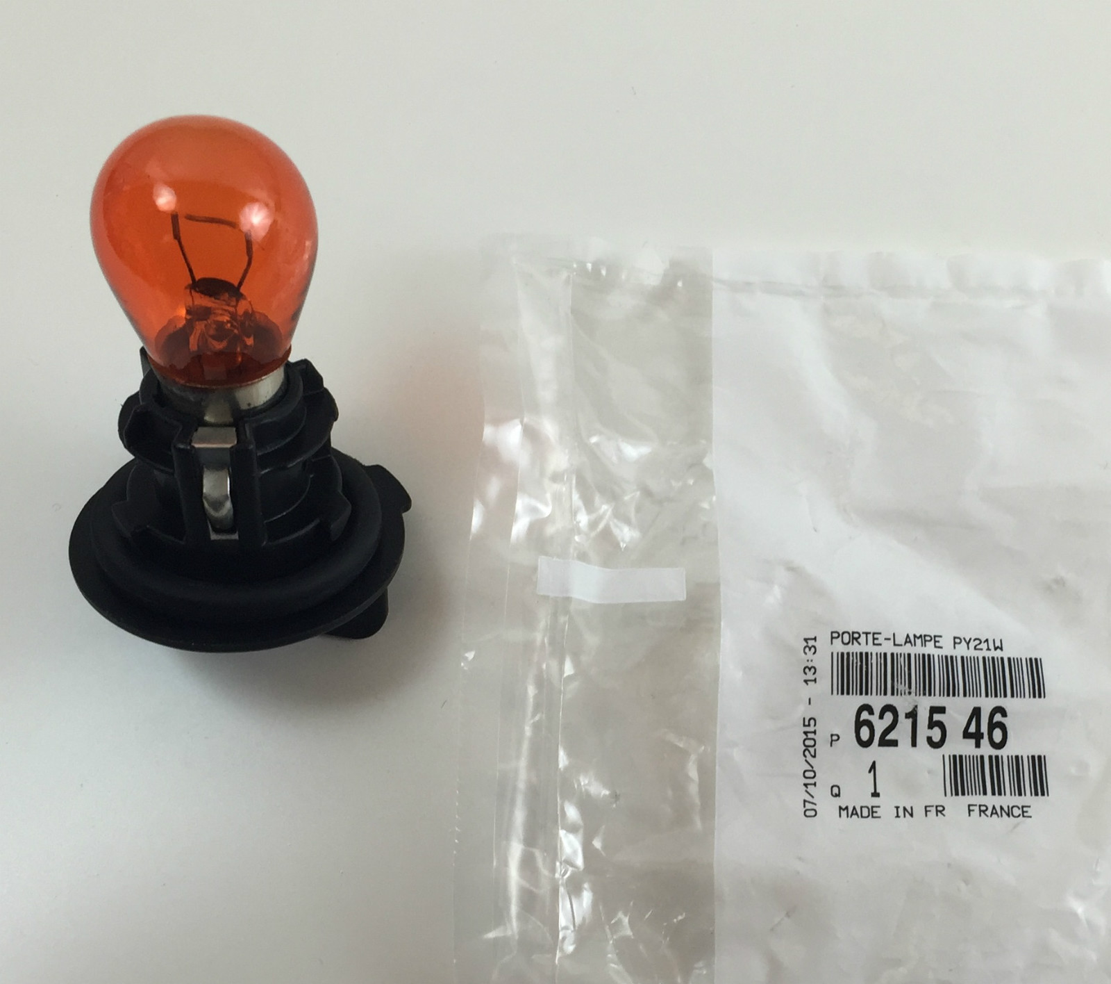 2X CITROEN / PEUGEOT Lamp Holder 6215 46 + PY21W Bulb SCT GERMANY C4 C5 ...