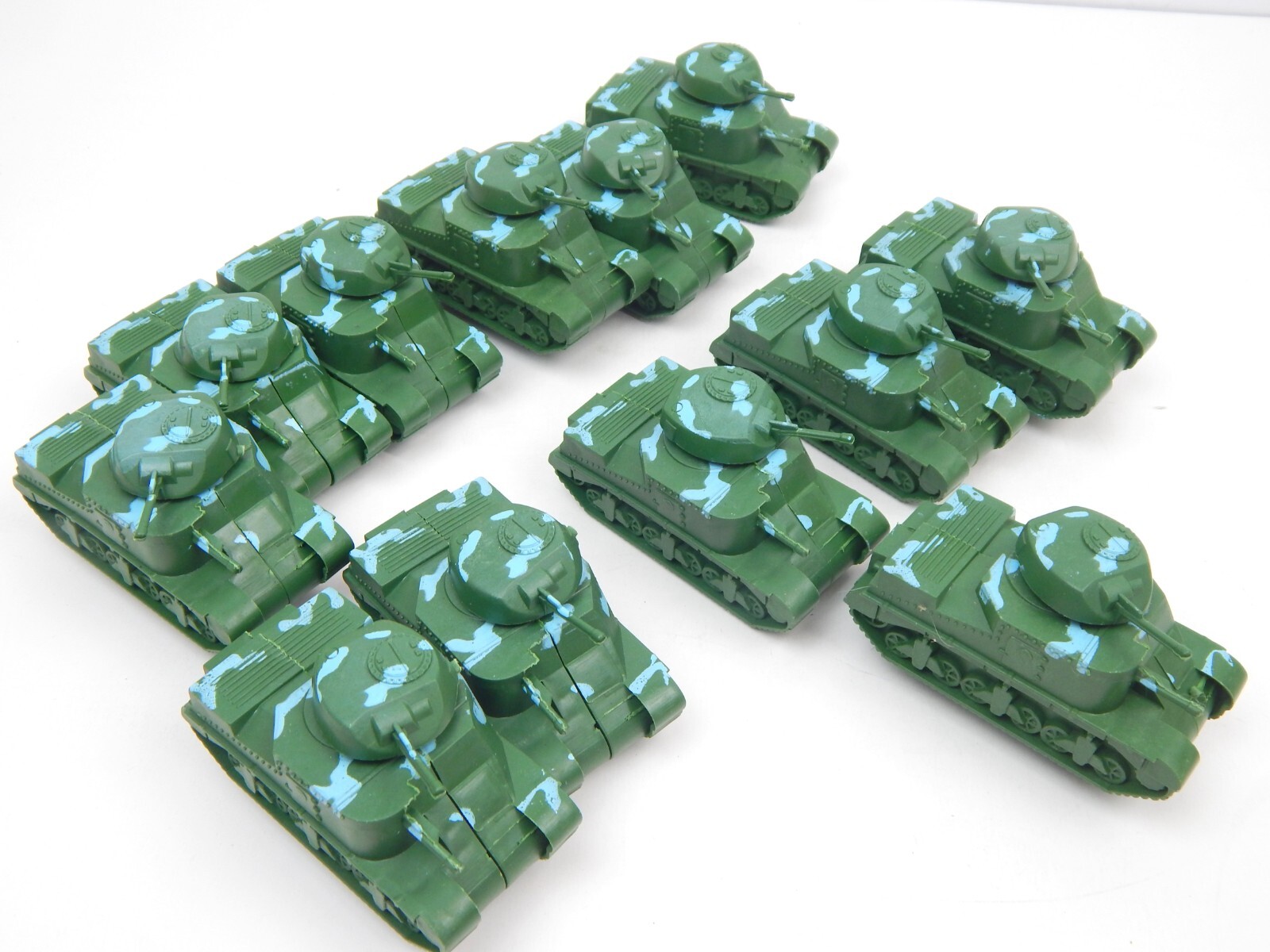 Set Of 12 WWII U.S. British Lee Grant Style Plastic Army Tanks Wargames ...