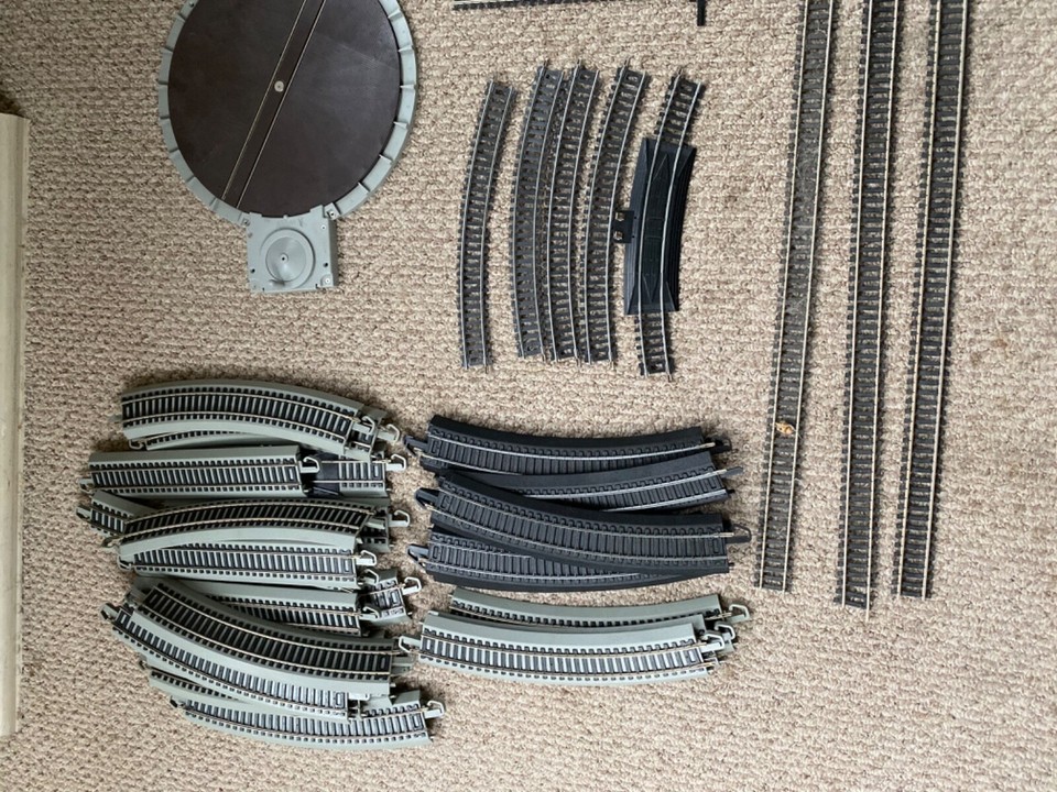 Lot of HO scale powered locomotives, cars, and track | eBay