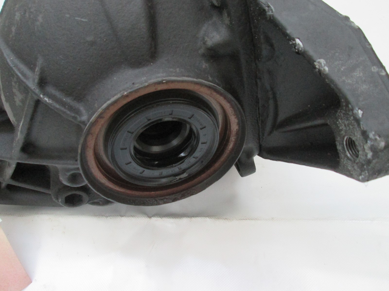 Mercedes-Benz W204 C-Klasse Differential A2043500214 Übersetzung 2,82 ...