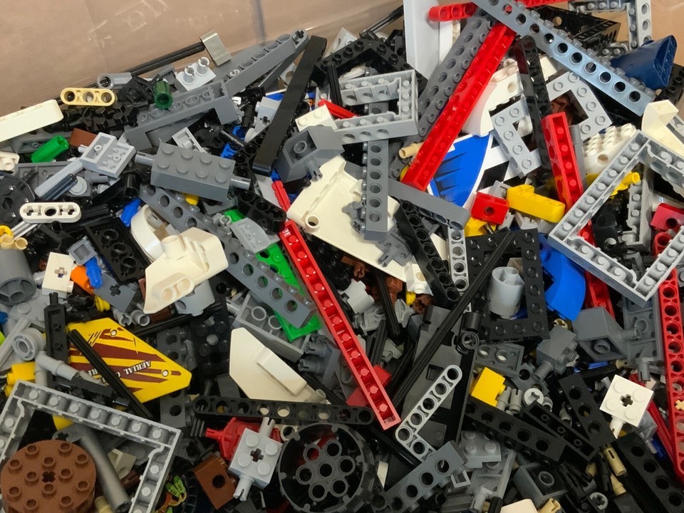 Lego Technic - 150 Bulk Part Lot - Mindstorms NXT RCX Bricks Axles Pins ...