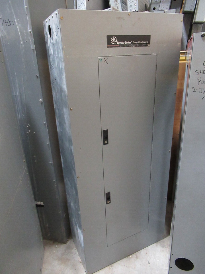 GE SPECTRA Panelboard 150A TFK Main Breaker 277/480V 3PH4W CU Bus ...