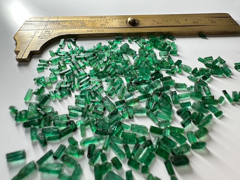 10 Pcs AAA Mini Emerald Crystal, Emerald Pencil, 100% Natural Raw ...