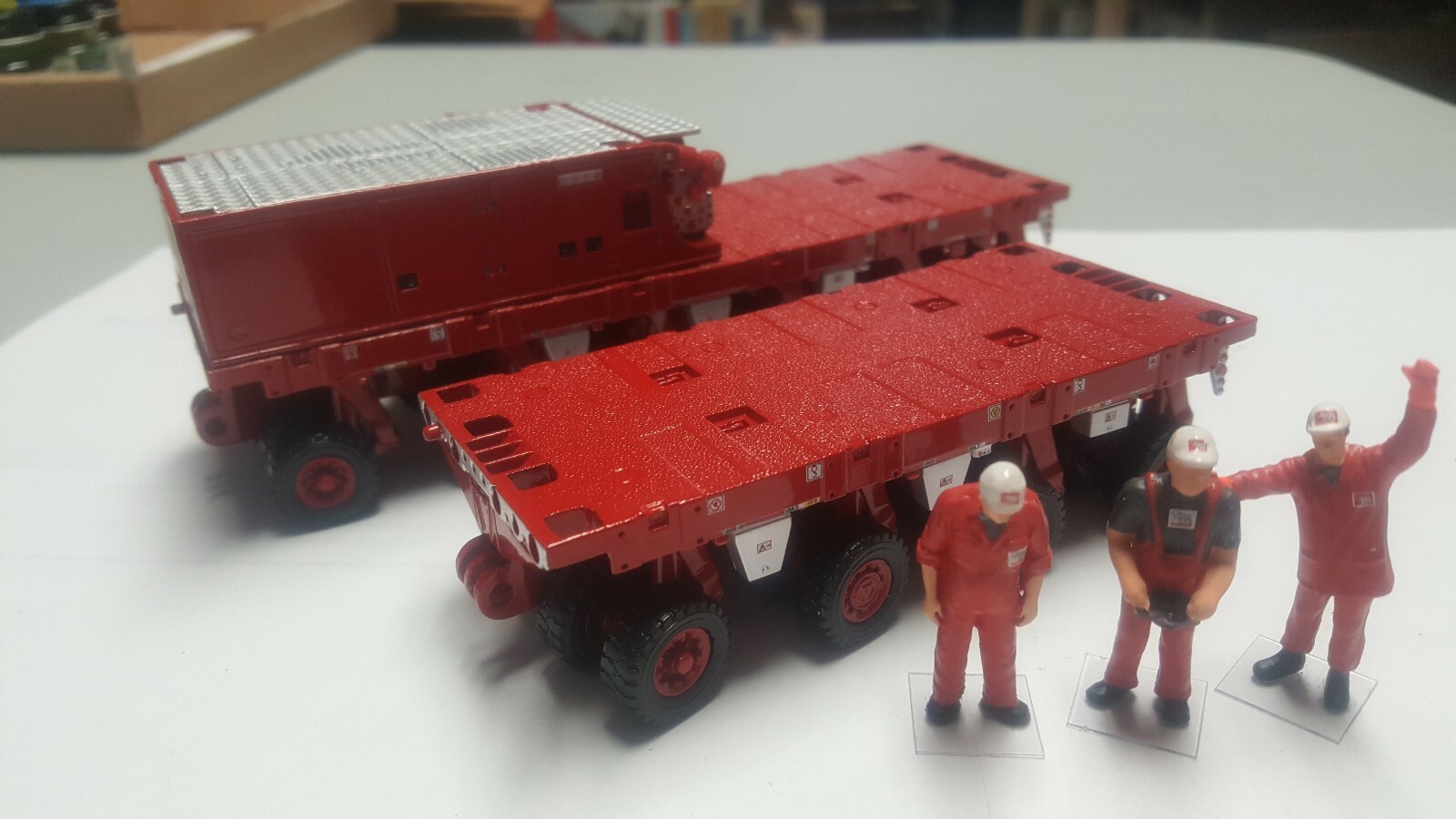 1/50 SPMT Set (6+4+PPU Generator) in Red+3 Custom Figures - FREE ...