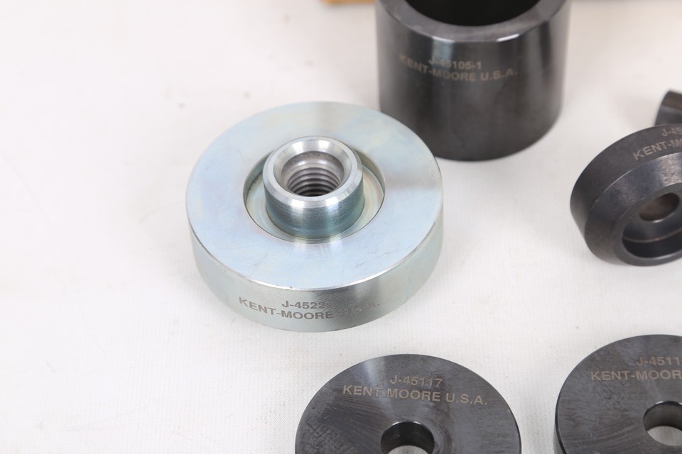 Kent Moore GMT-360 Trailblazer Envoy Ball Joint Tools Axle Puller Seal ...