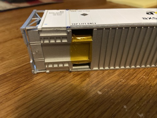 ScaleTrains Operator HO AXSUN 53' Intermodal Reefer Container w/sound ...