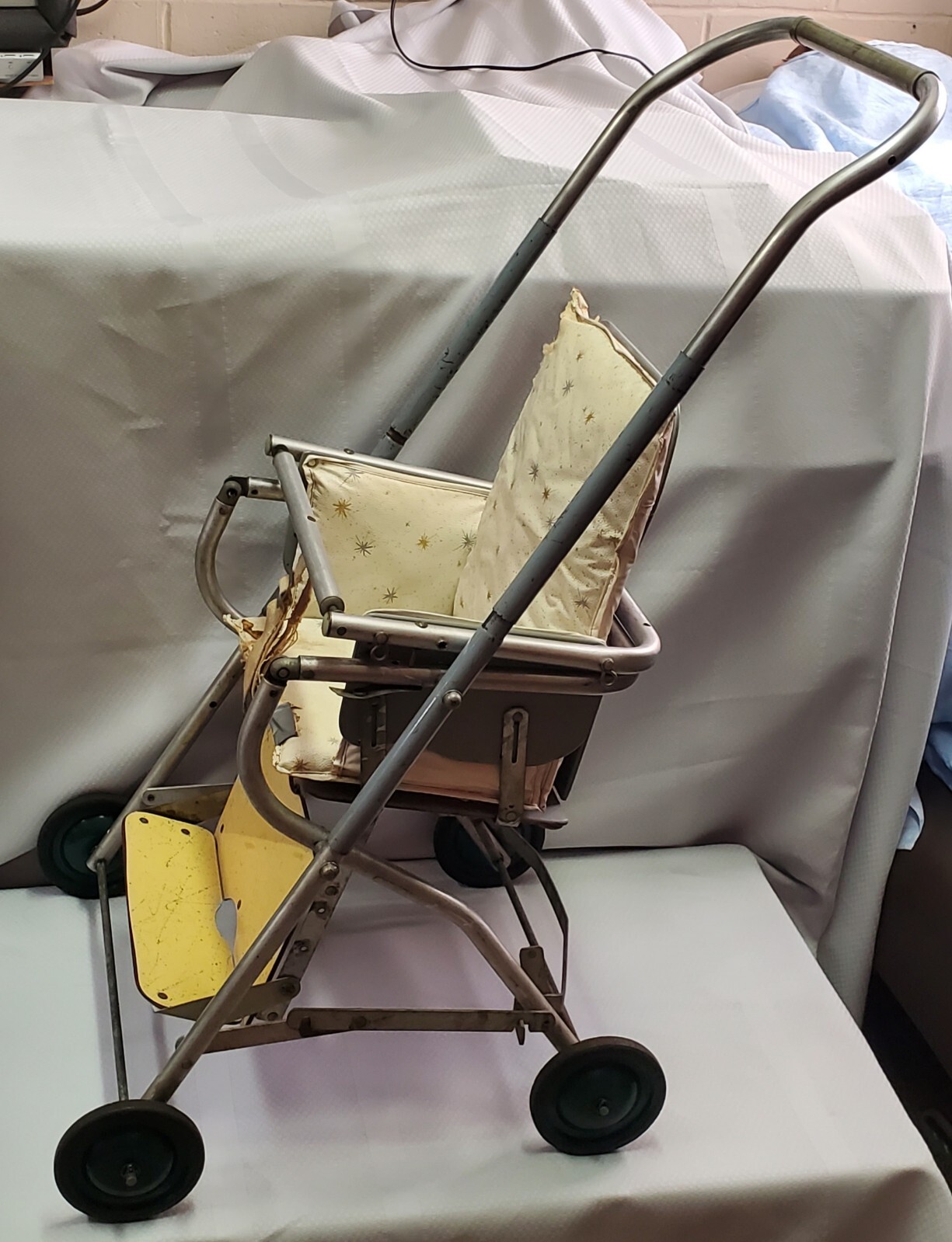 Vtg 50s Elevatorized Baby Butler and Juvenile Chair Child Table ...