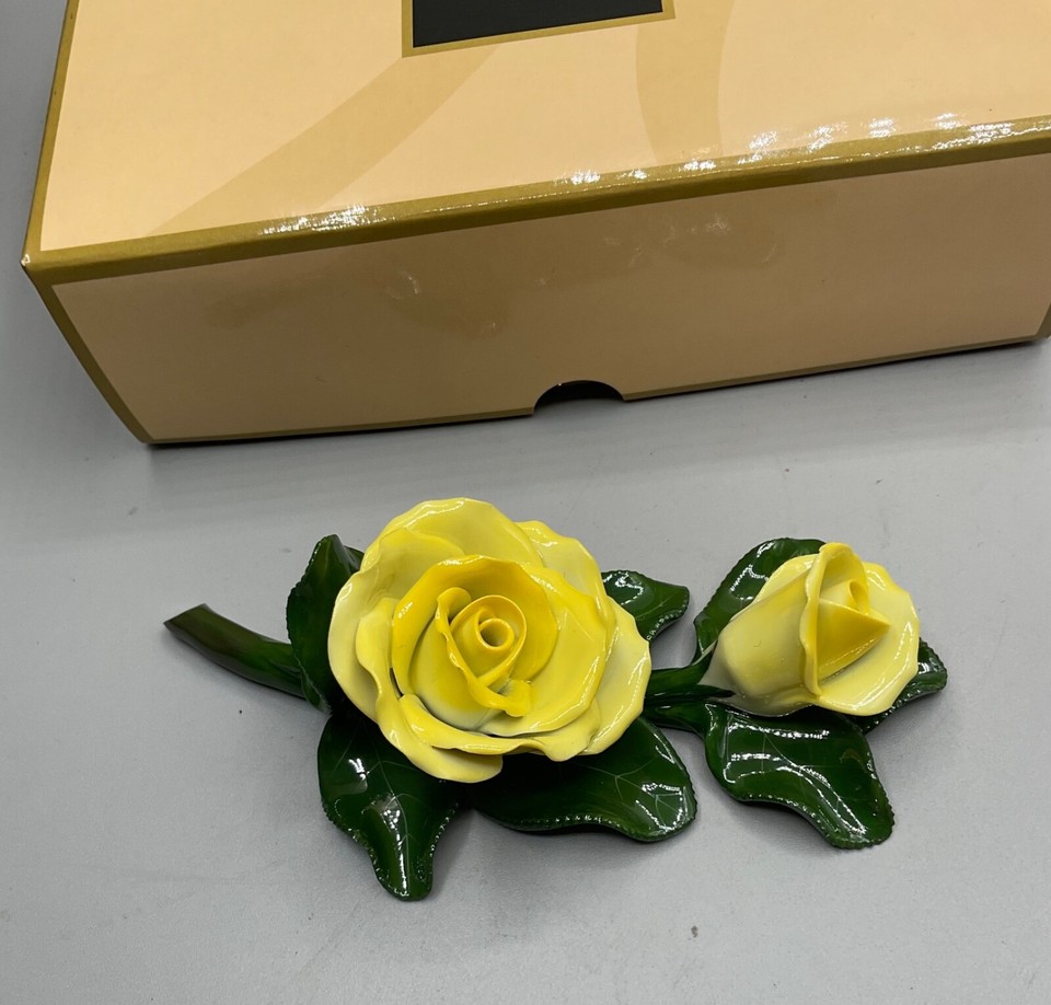 HEREND DOUBLE ROSES PORCELAIN FIGURINE WITH BOX | eBay