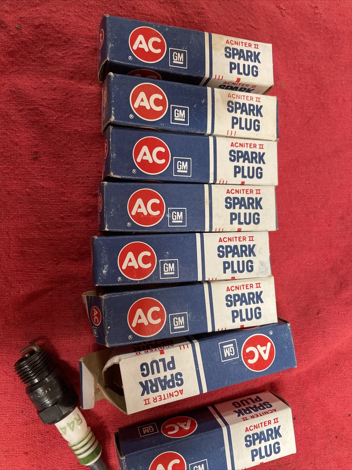 ‘NOS’ AC-R44T Spark Plugs Green Rings Corvette, Chevelle GM #5613355 ...