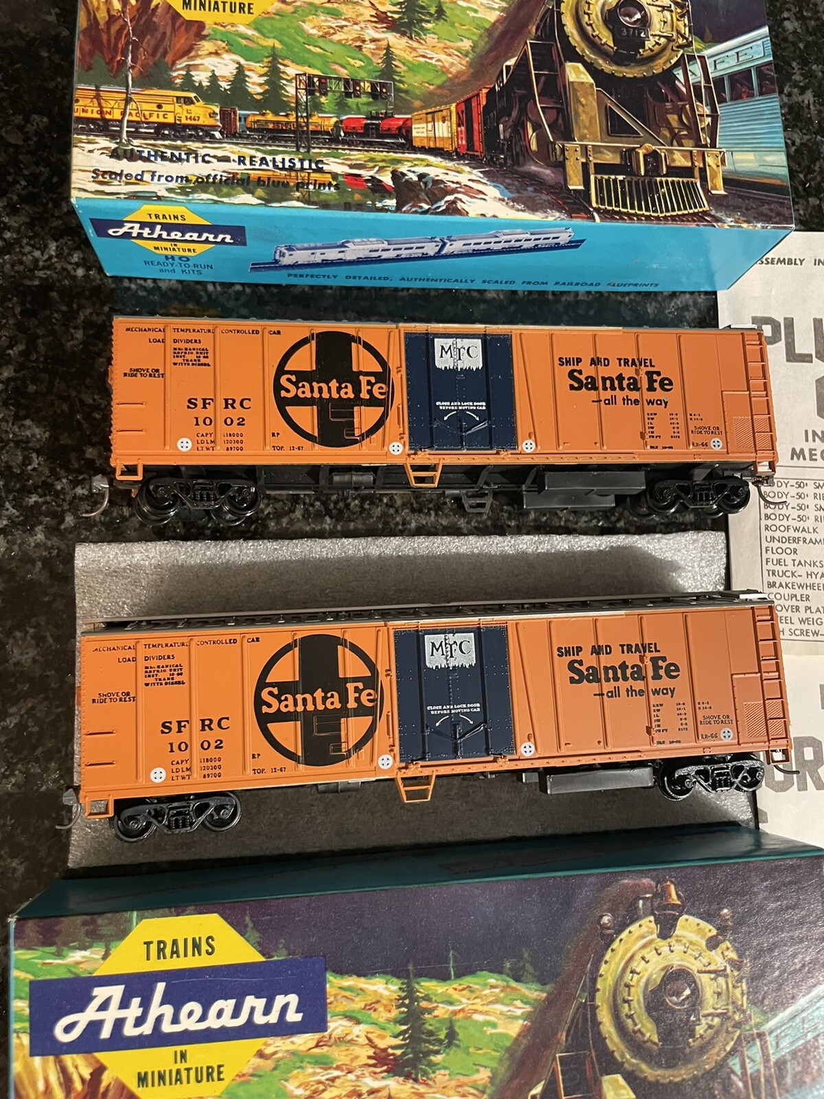 Lot Of 2 ATHEARN #1637 HO-SCALE ATSF SANTA FE 50-FT BRACED REEFER KIT ...