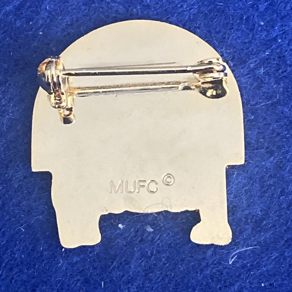Manchester United Supporters Club Pin Badge MUFC Man Utd Man U Red ...