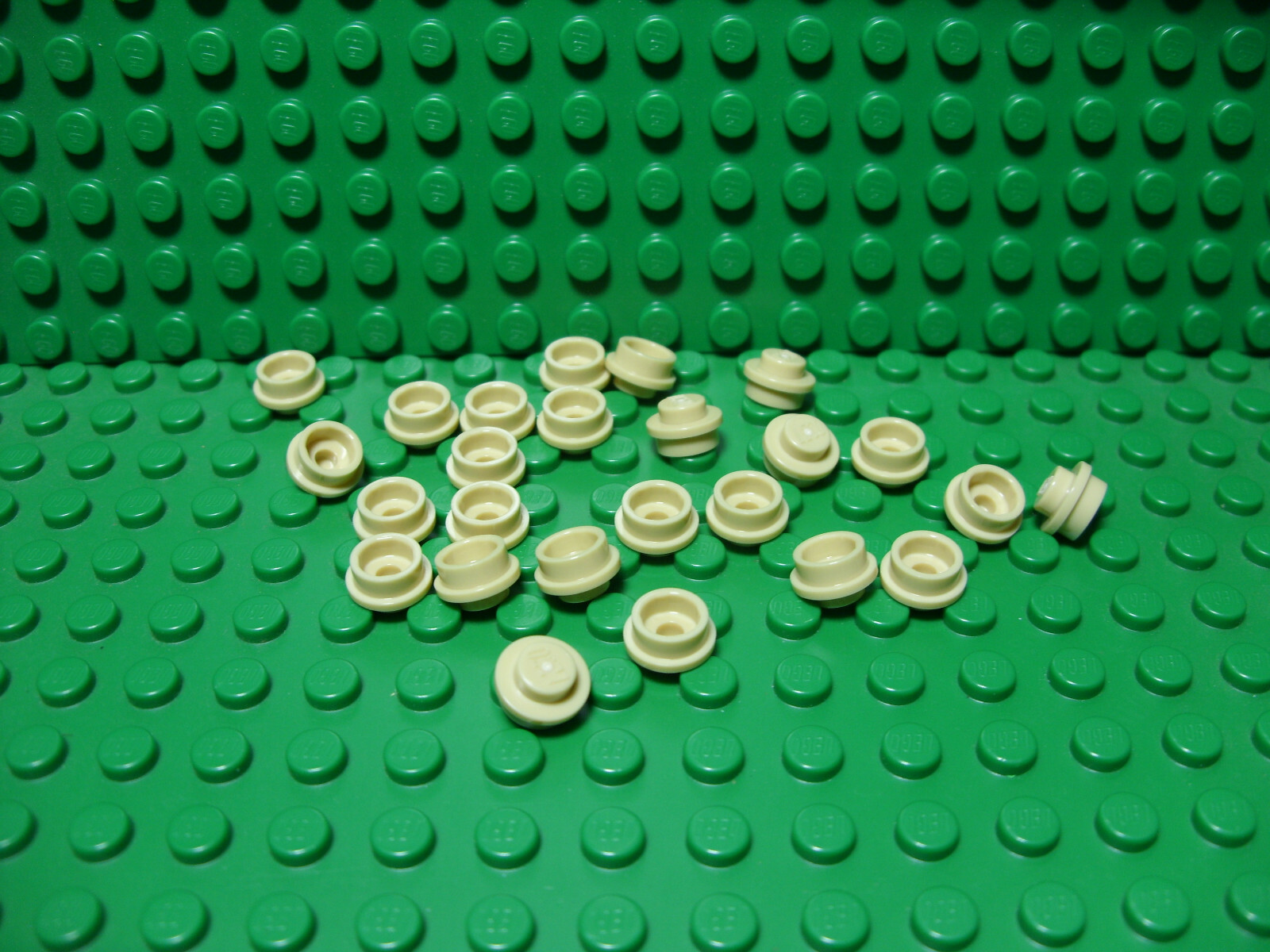 ** 25 CT LOT ** Lego NEW tan 1 x 1 round plate pieces Lot of 25 | eBay