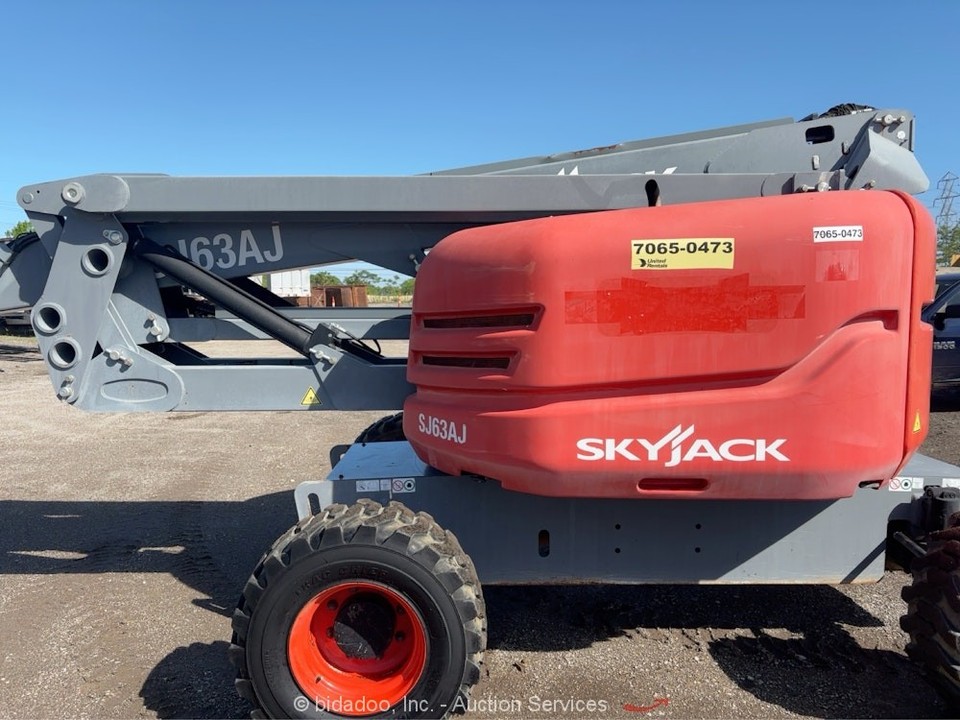 2015 Skyjack SJ63AJ 63' 4WD Diesel Articulating Boom Lift Man Generator ...