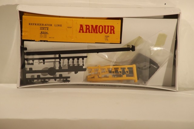 Walthers Armour 40' Meat Reefer ARLX 8001 for sale online | eBay