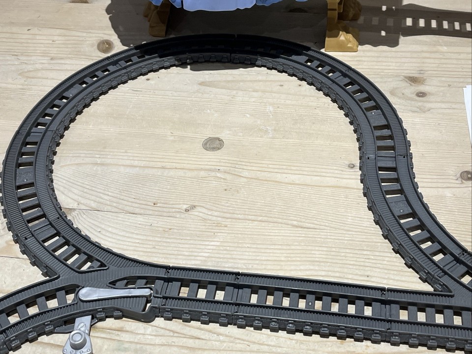 Thomas Trackmaster Revolution Close Call Cliff battery train set | eBay UK