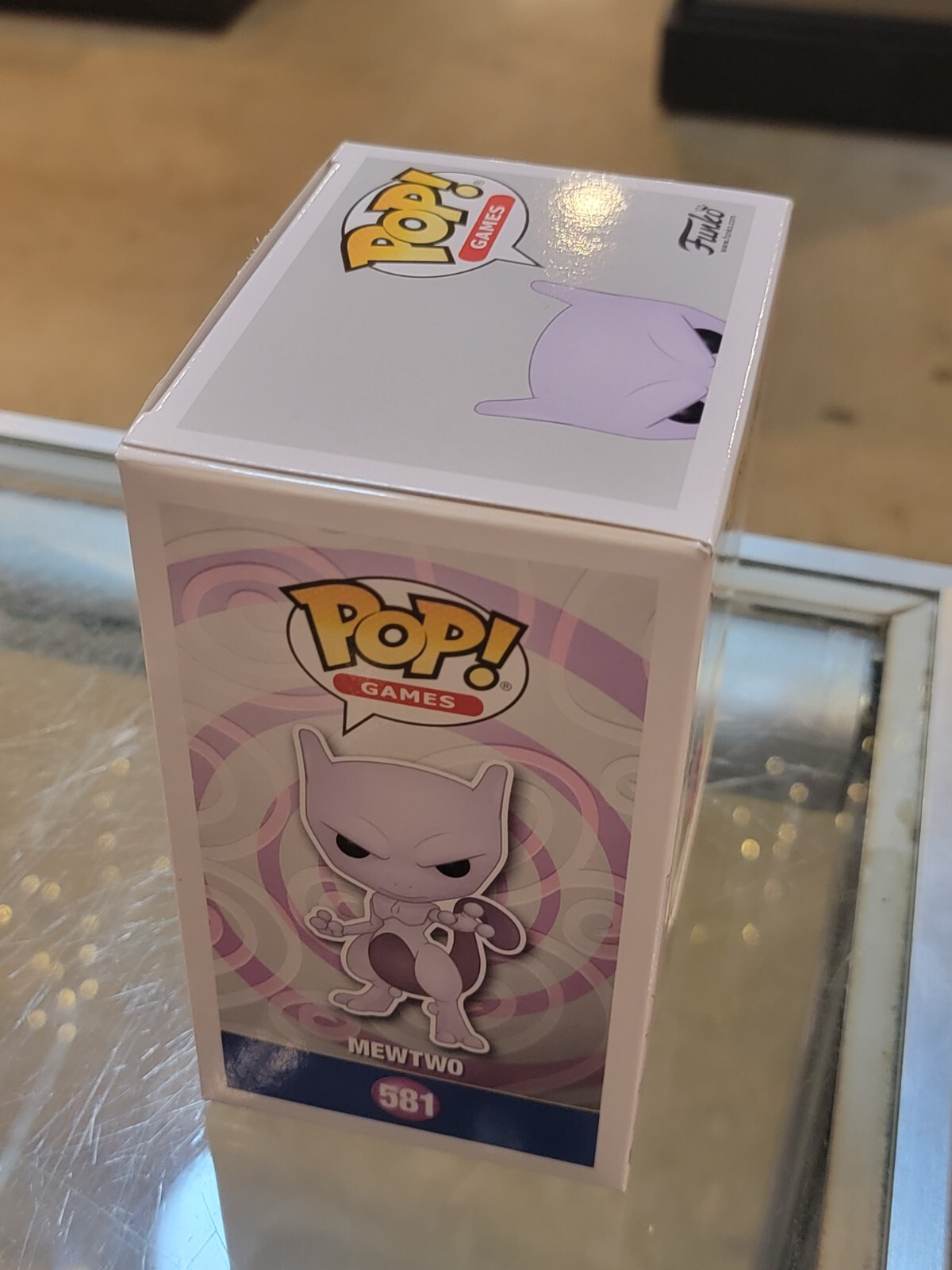 Funko Pop! Vinyl: Pokémon - Mewtwo (Flocked) - Funko Web (FW ...