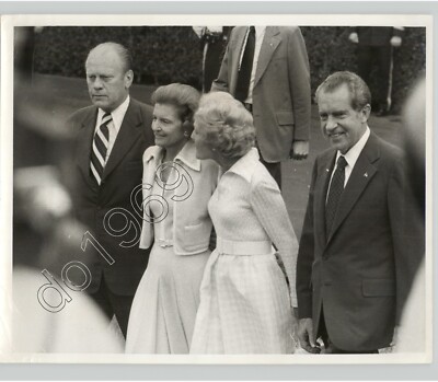 VP GERALD FORD, PRESIDENT NIXON White House Exit of Office 1975 Press ...