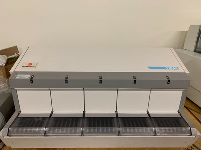 Analytical Instruments - Biomerieux Vitek