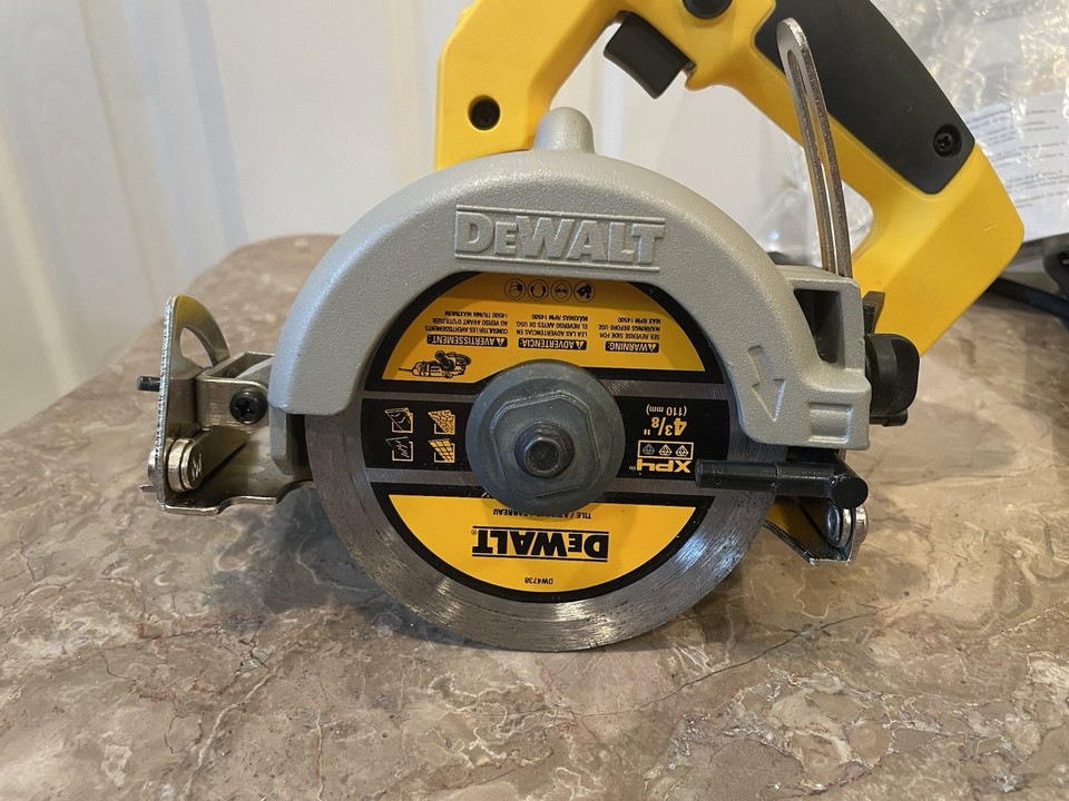 DEWALT DWC860W 4-3/8 Inch Wet And Dry Tile & Stone Masonry Saw Corded ...