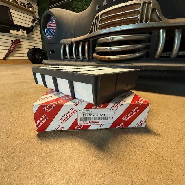 (1) TOYOTA OEM FACTORY AIR FILTER 1995-2004 TACOMA V6 17801-07020 USED ...