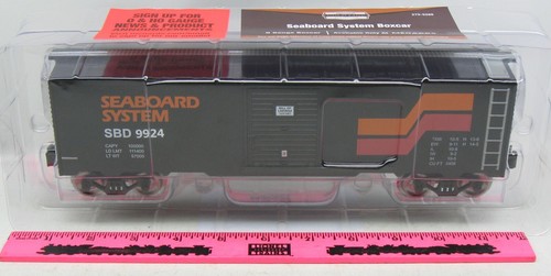 The Menards ~ O Gauge Seaboard System Boxcar | eBay