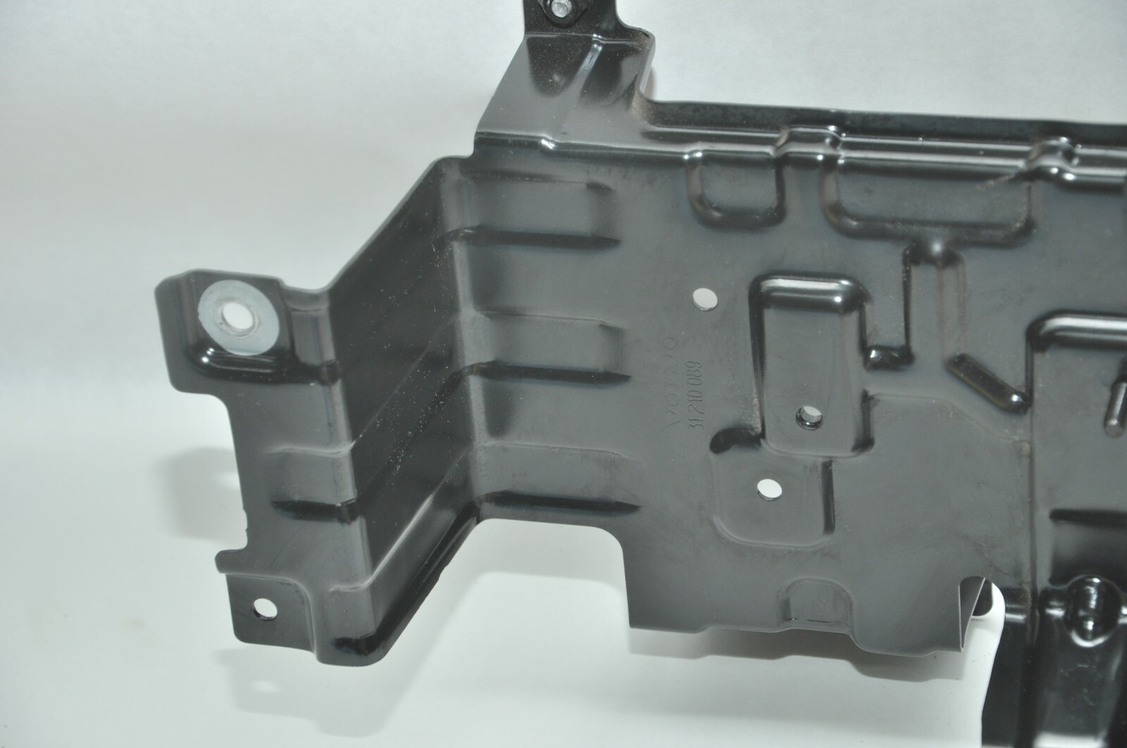 2007-2013 VOLVO C30 RADIO AUDIO STEREO AMPLIFIER MODULE BRACKET OEM ...