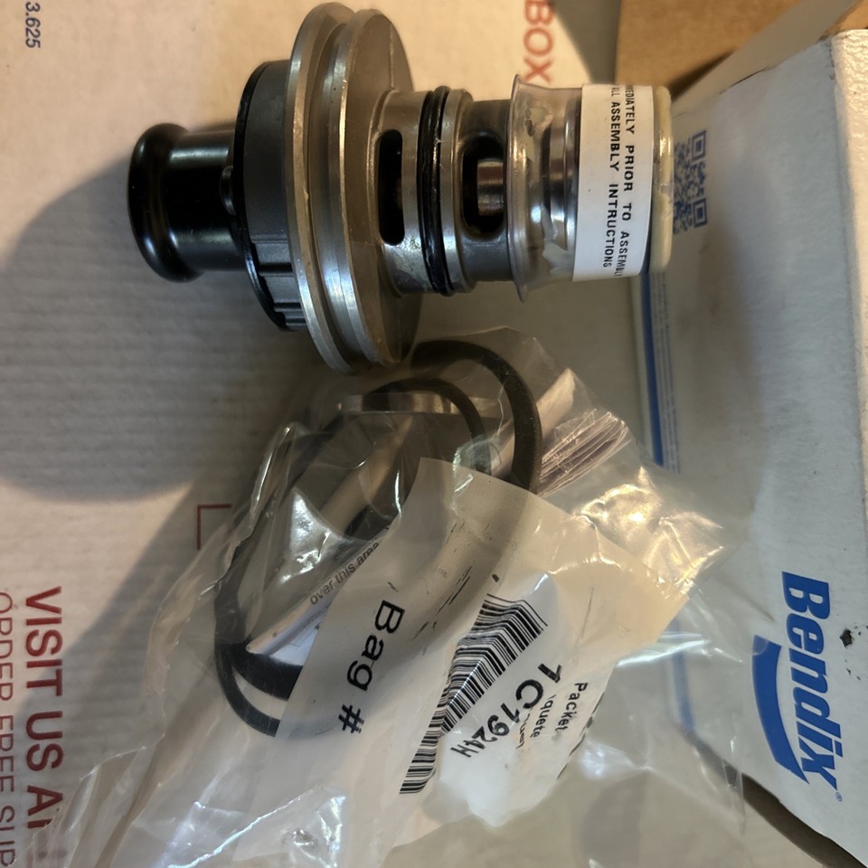 ~NEW GENUINE BENDIX AD-IP & AD-IS REPLACEMENT PURGE VALVE ASSEMBLY KIT ...