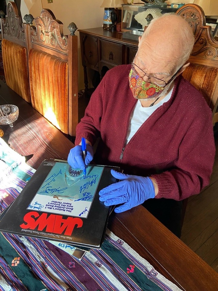 * CARL GOTTLIEB * signed 8x10 photo * M.A.S.H. * PROOF * COA * 2 | eBay